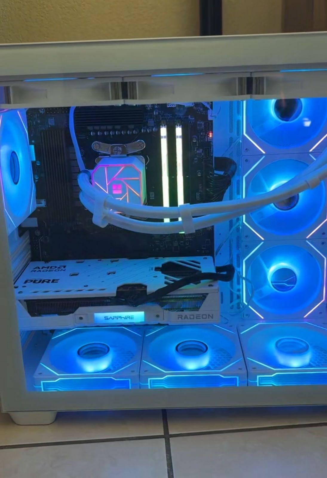 Aerocool P500C (Noir) - Boîtier PC - LDLC